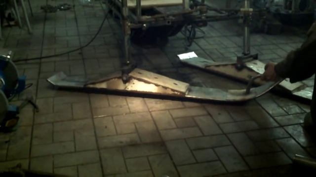 Делаем самодельный снегоход часть № 6 рулевое .