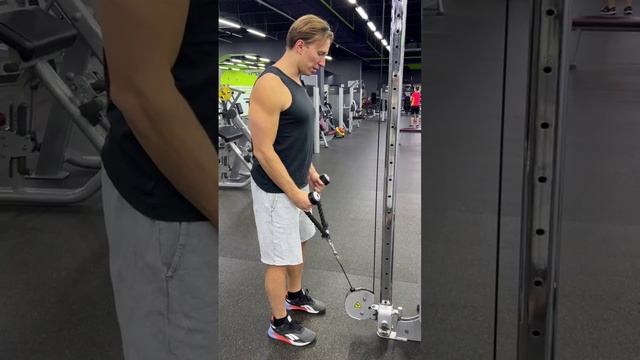 Сгибание предплечья в кроссовере