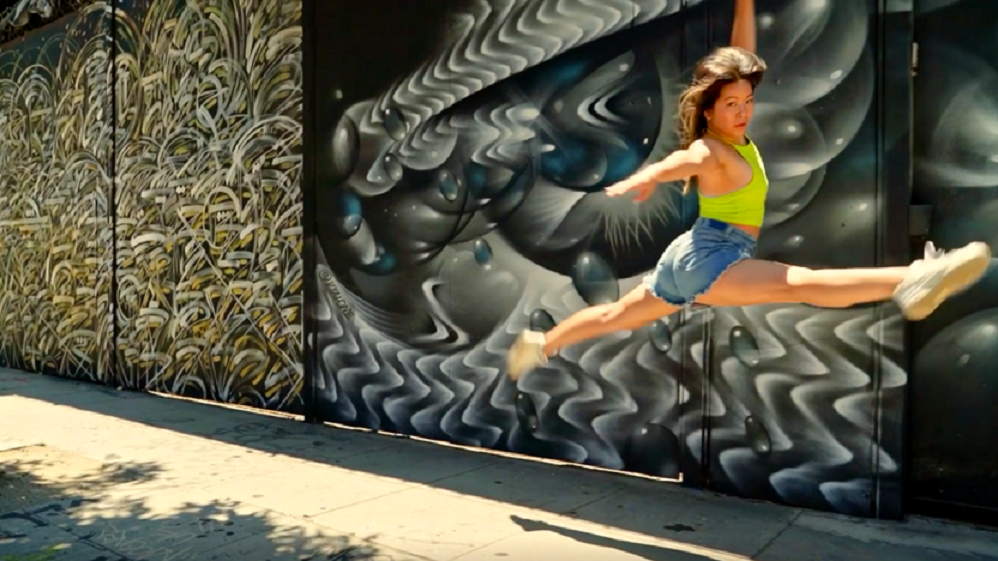 УЛИЧНЫЙ ТАНЕЦ АЗИАТКИ!.mp4