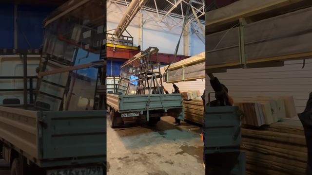 Загружаемся на производстве. Стеклянные перегородки