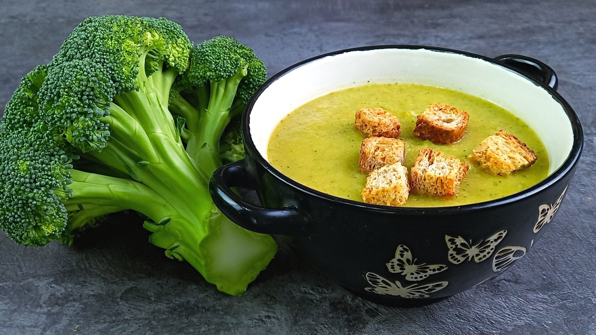 Овощной суп с брокколи. Желудок вам скажет спасибо!