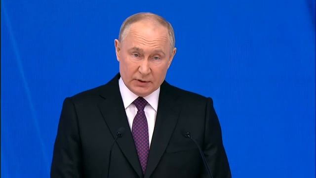 Владимир Путин_ Страны БРИКС скоро обгонят Большую семерку по ВВП (720p)