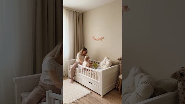 Детская кроватка из натурального дерева