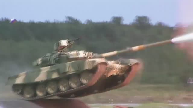 Т-90s стреляет в полёте. Russian Expo Arms 2011.