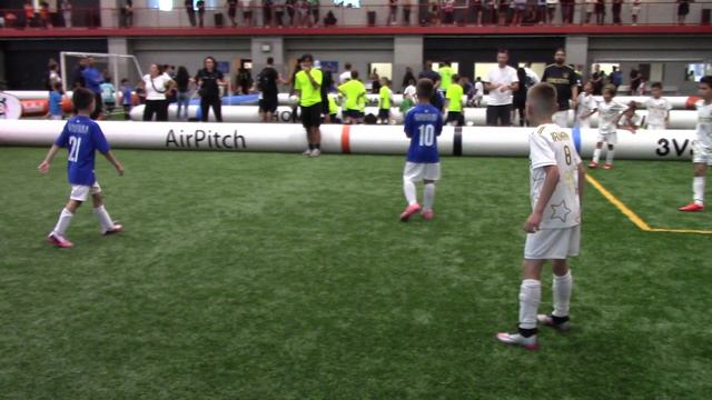 Диего забивает