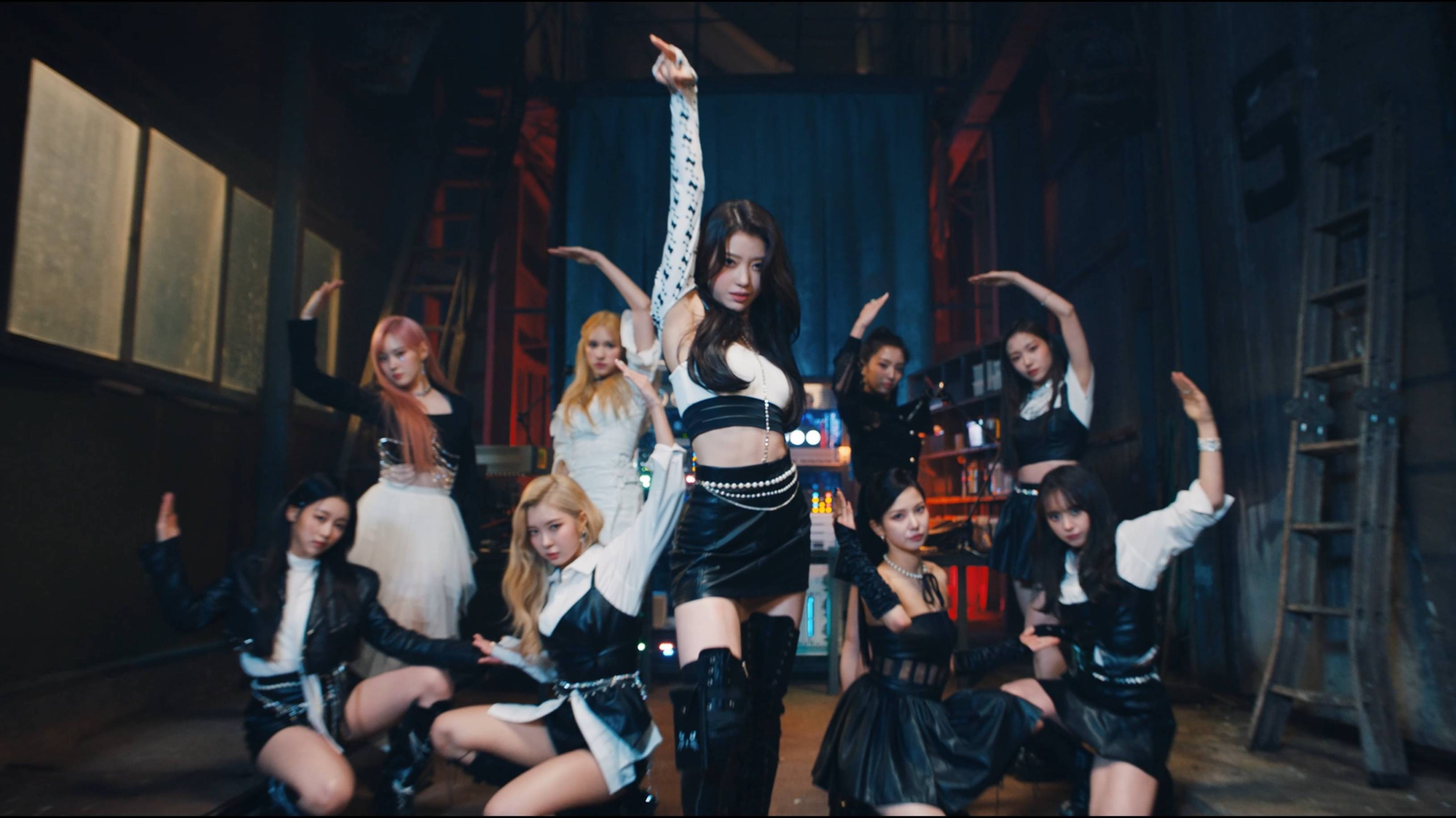 Kep1er - Wa Da Da [клип 4К]