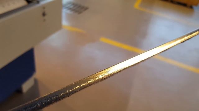 Удаление окалины, скругление кромки, удаление оксидной пленки зачистным станком RWT