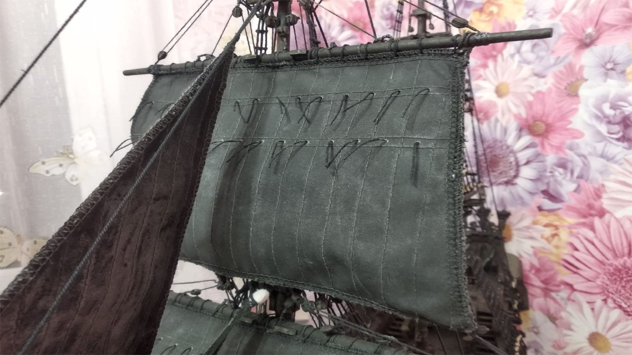 № 98 Сборка модели корабля черная жемчужина. Установка второго паруса на первую мачту