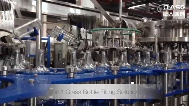 Триблок розлива вина, воды в стеклянные бутылки ASG.mp4