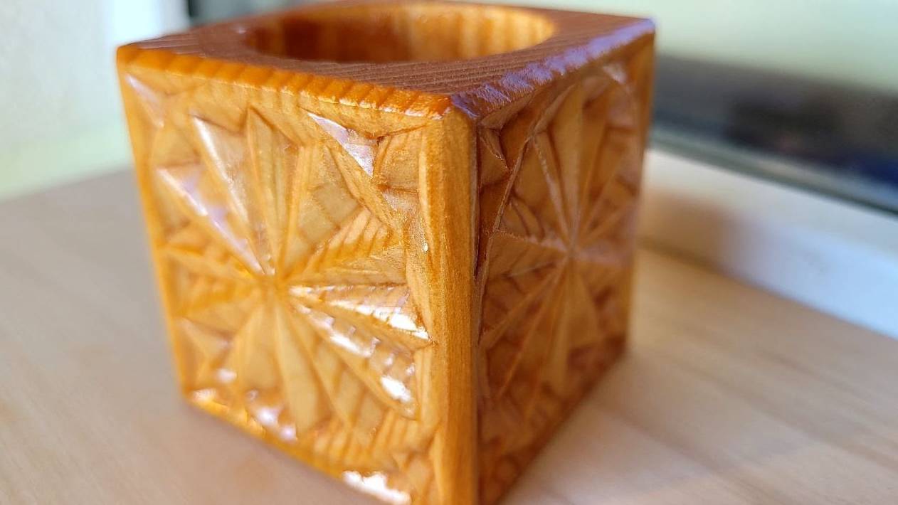 Свечка из сосны | простая геометрическая резьба