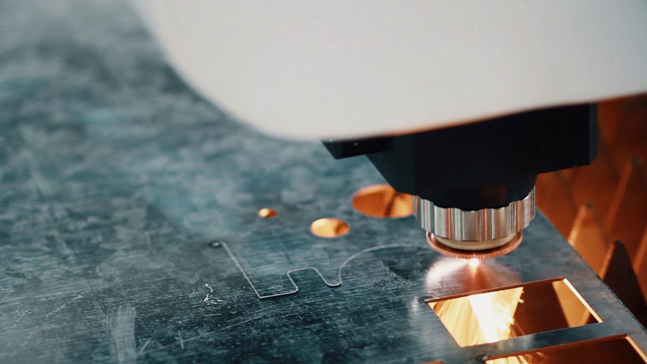 Оптоволоконный лазерный станок LF 3015 CN