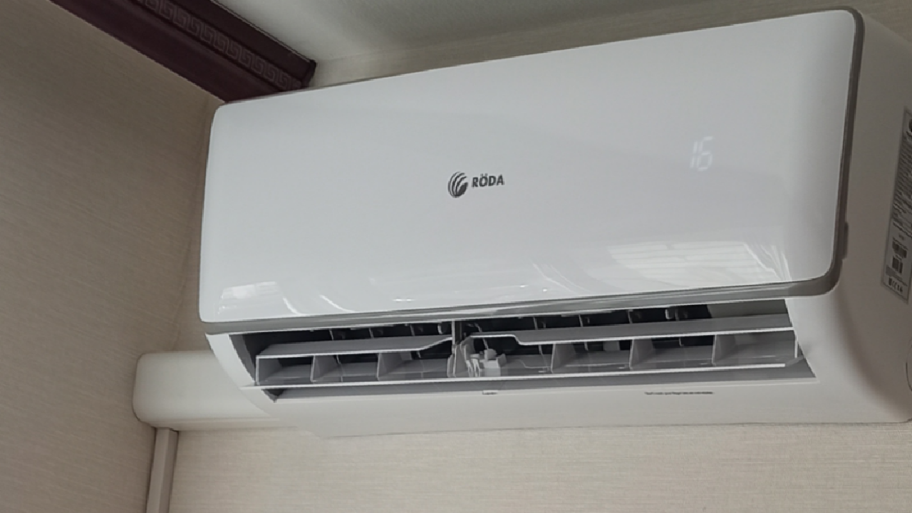 Установка сплит-системы Roda RS-A07F/RU-A07F