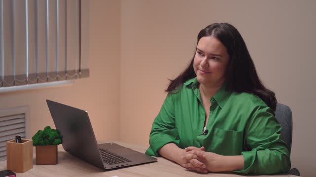 Стоит ли девушкам работать в Логистике?