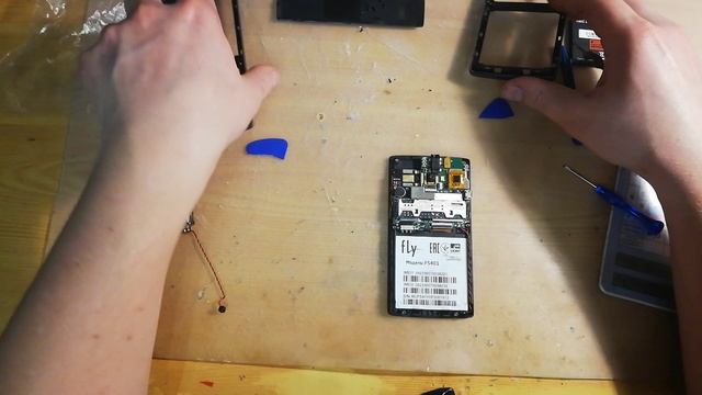 Замена залитой платы у смартфона Fly FS401 Stratus 1