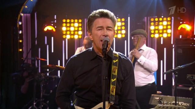 Валерий Сюткин — "Радио ночных дорог" (Вечерний Unplugged, Первый канал, 2020)