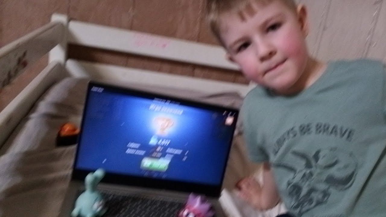 Смешарики Play. Серия 2. Игра Червячная Зона. Я. Игры