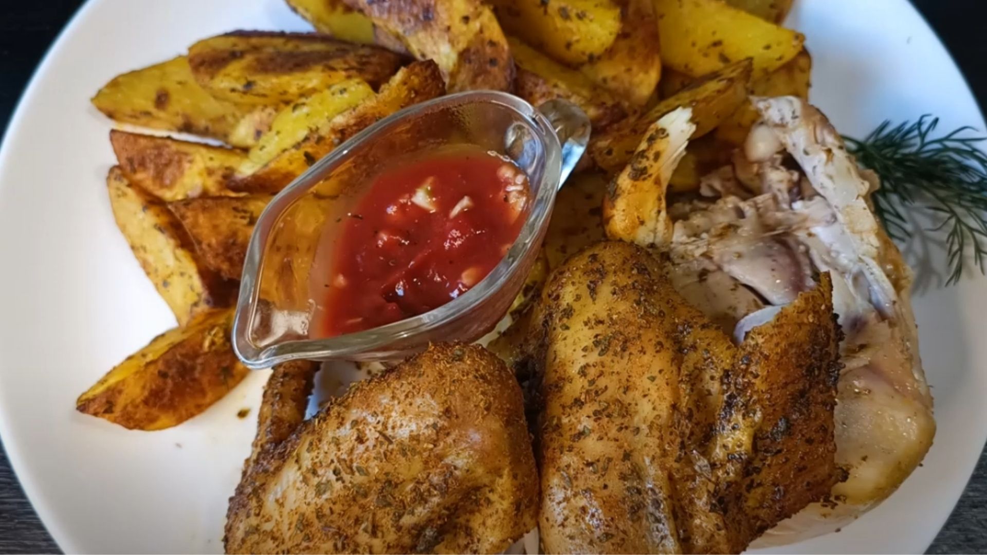 Курица с картошкой в духовке.  НЕВЕРОЯТНО  ВКУСНО!!! СТОИТ КАЖДОМУ ПОПРОБОВАТЬ!