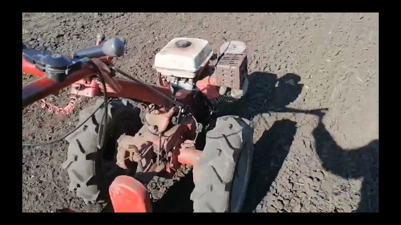 Обрабатываем почву с фрезой для мотоблока. Начался сезон работ.