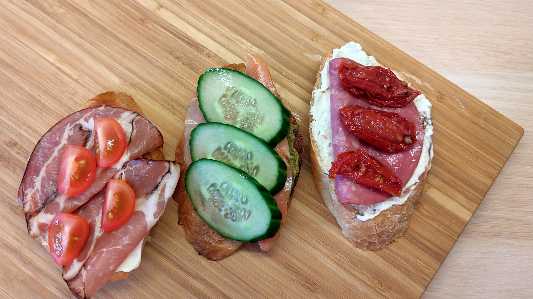 Брускетты: вкусные закуски за 15 минут