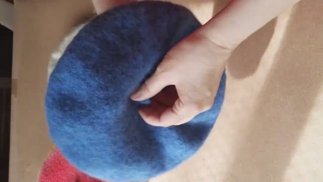 Вязано-валяные береты из 100% шерсти ручной работы