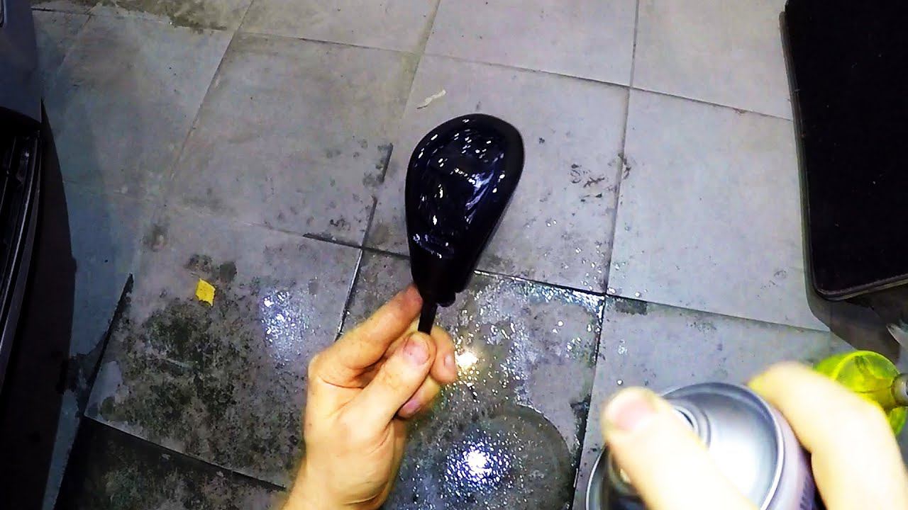 Покраска с баллончика кожаной ручки АКПП, убираем потертости
