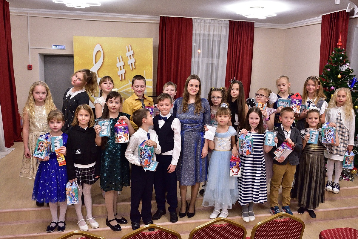 Новогодний концерт старших классов 28.12.2021.mp4