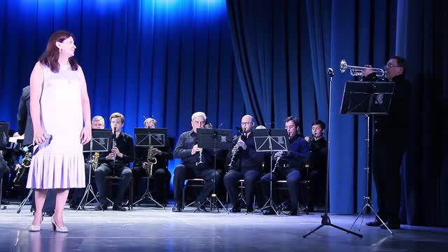 В нашем городе дождь (муз. Э.Колмановского, стихи Е. Евтушенко) исп. Виктория Полинская