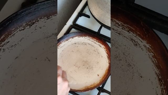 Нашла интересный рецепт блинов. Очень довольна результатом. Теперь это мой любимый рецепт