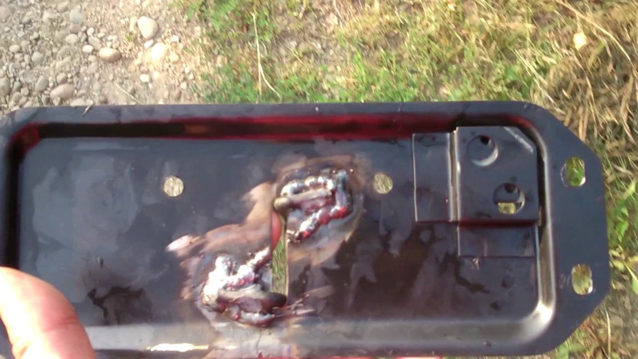 УАЗ Патриот. Оторванная петля замка капота