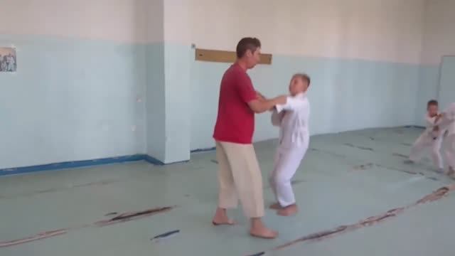 Подсечка под две ноги(передняя и боковая).Okuri- ashi- barai.  Дзюдо. Самбо