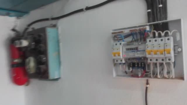 Электромонтажные работы в гаражном боксе