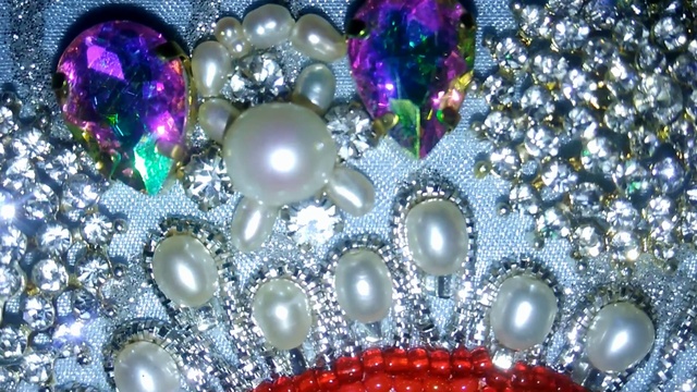 Вышивка бисером. Смоленская Божия Матерь вышитая бисером, жемчугом и камнями