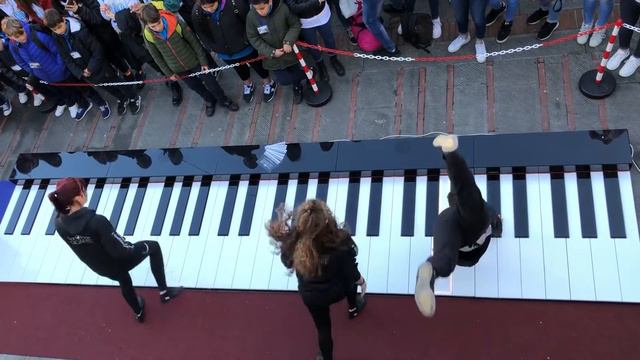 Despacito - Luis Fonsi with Big Piano I Pianoforte Gigante I Prestige Eventi