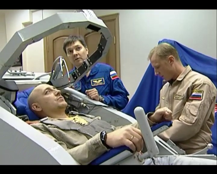 Корабль Буран.Тренировка на центрифуге. Герой России космонавт Олег Кононенко Едем плаваем летим