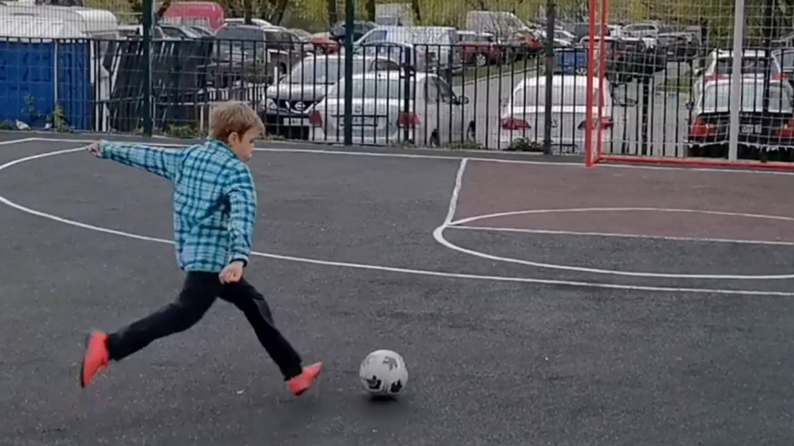 Прицельный гол в девятку