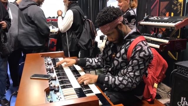 Клавишник и клавиши