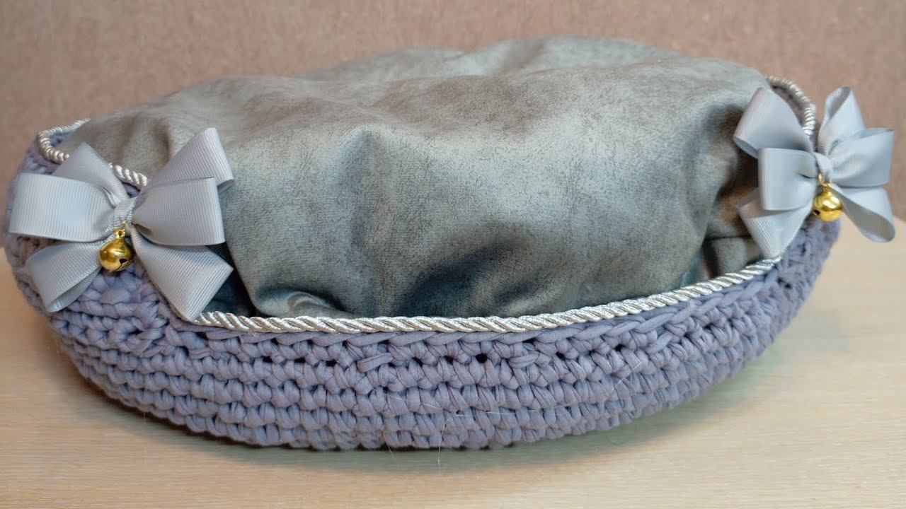 МК. Лежанка для котиков и собачек мелких пород из трикотажной пряжи.