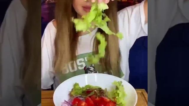 Салат с нутом