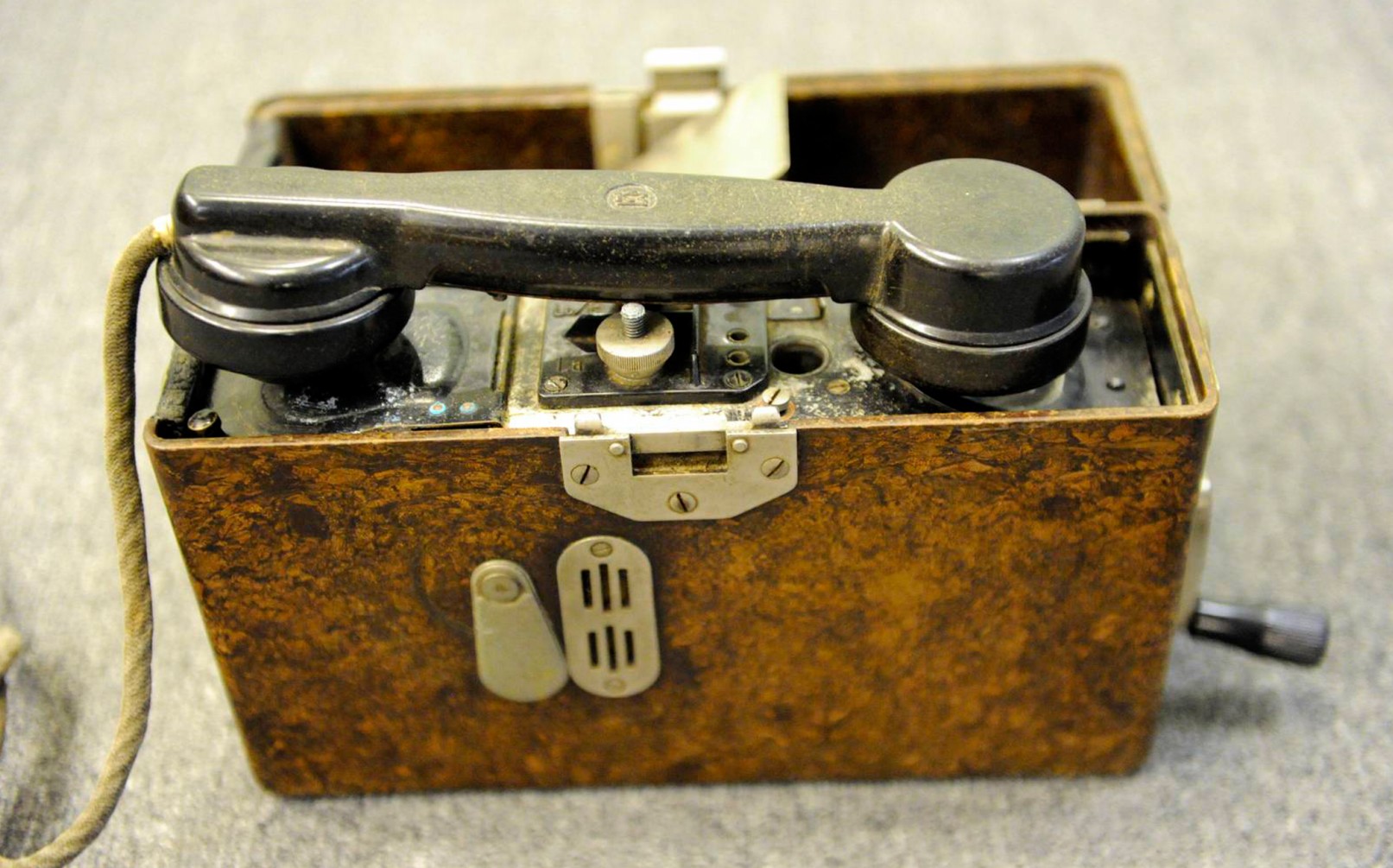 ТРОФЕЙНЫЙ ТЕЛЕФОН FF-33. Артефакты в коллекции Музея истории г. Обнинска. 2020 г.