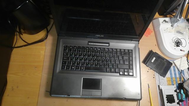 Ноутбук Asus X51RL с Авито за 1500 рублей. Первое включение, замена процессора.