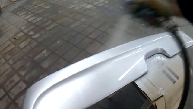 Ваз 2114 ч. 12. Подготовка и покраска мелких деталей, подготовка передних крыльев..mp4