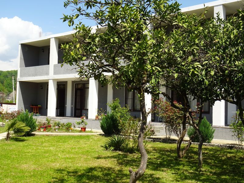 Отели в Пицунде на берегу моря. Недорогой отдых в Пицунде в Лдзаа. «Sofie» МИНИ-ГОСТИНИЦА