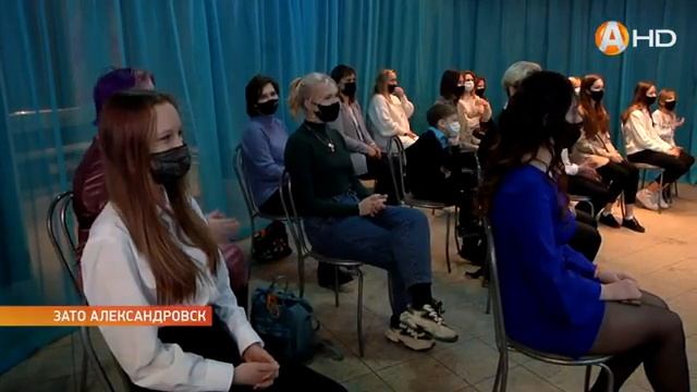 В День добровольца особыми наградами за вклад в волонтёрское движение отметили л.mp4