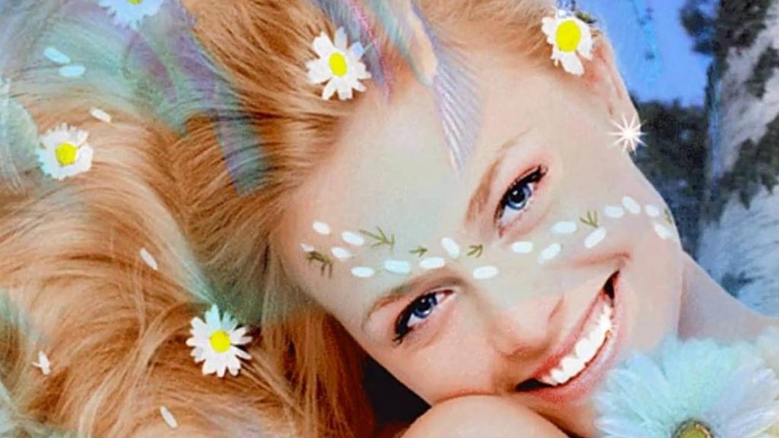 "ПЕСЕНКА О ХОРОШЕМ НАСТРОЕНИИ". Музыка: А. Лепина. Стихи: В Коростылёва. Исполняет— Елена Артёменко.