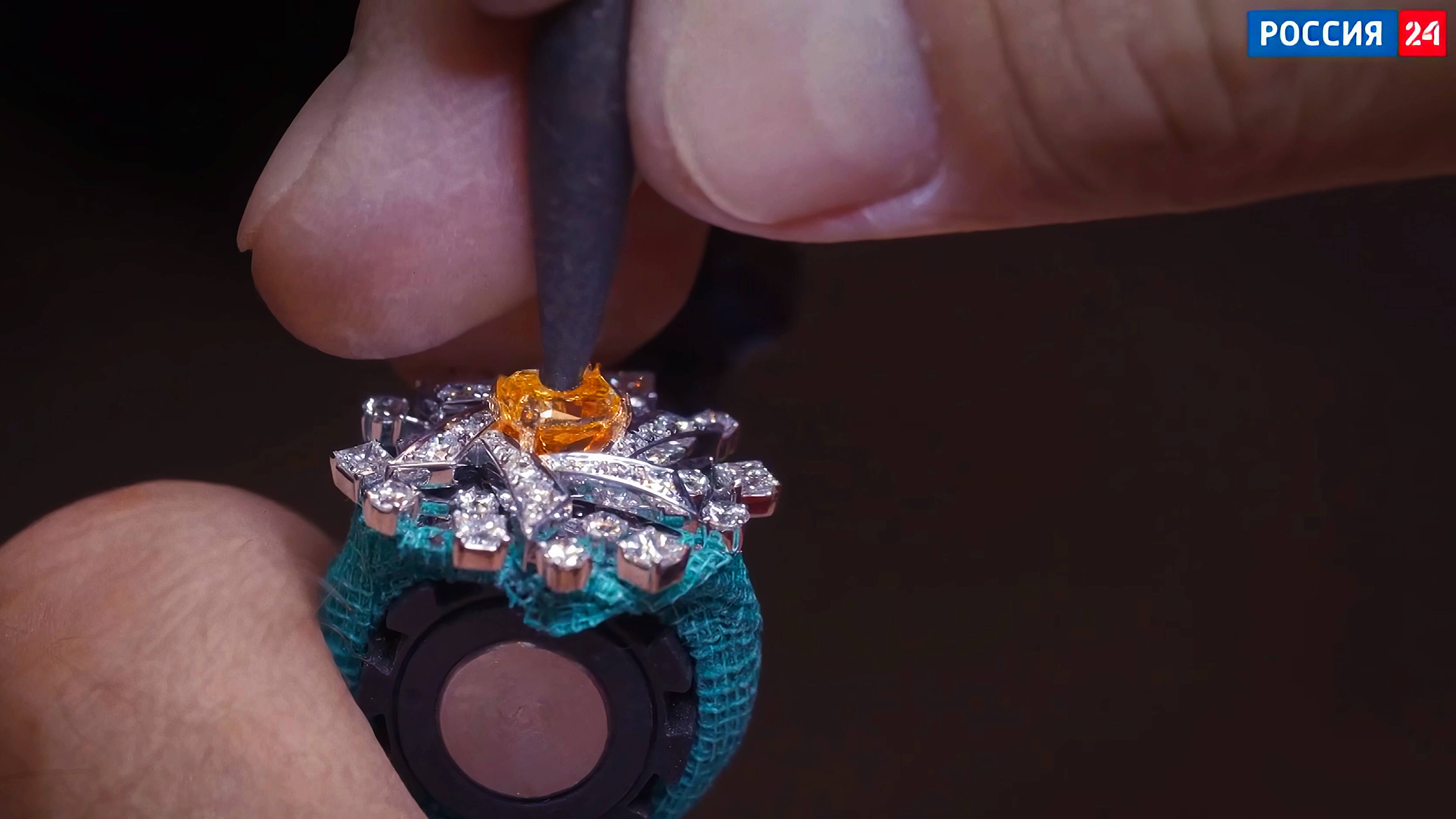 В рамках ПМЭФ-2024 вице-президент Юрий Толмачев рассказал о технологичной оснащенности бренда