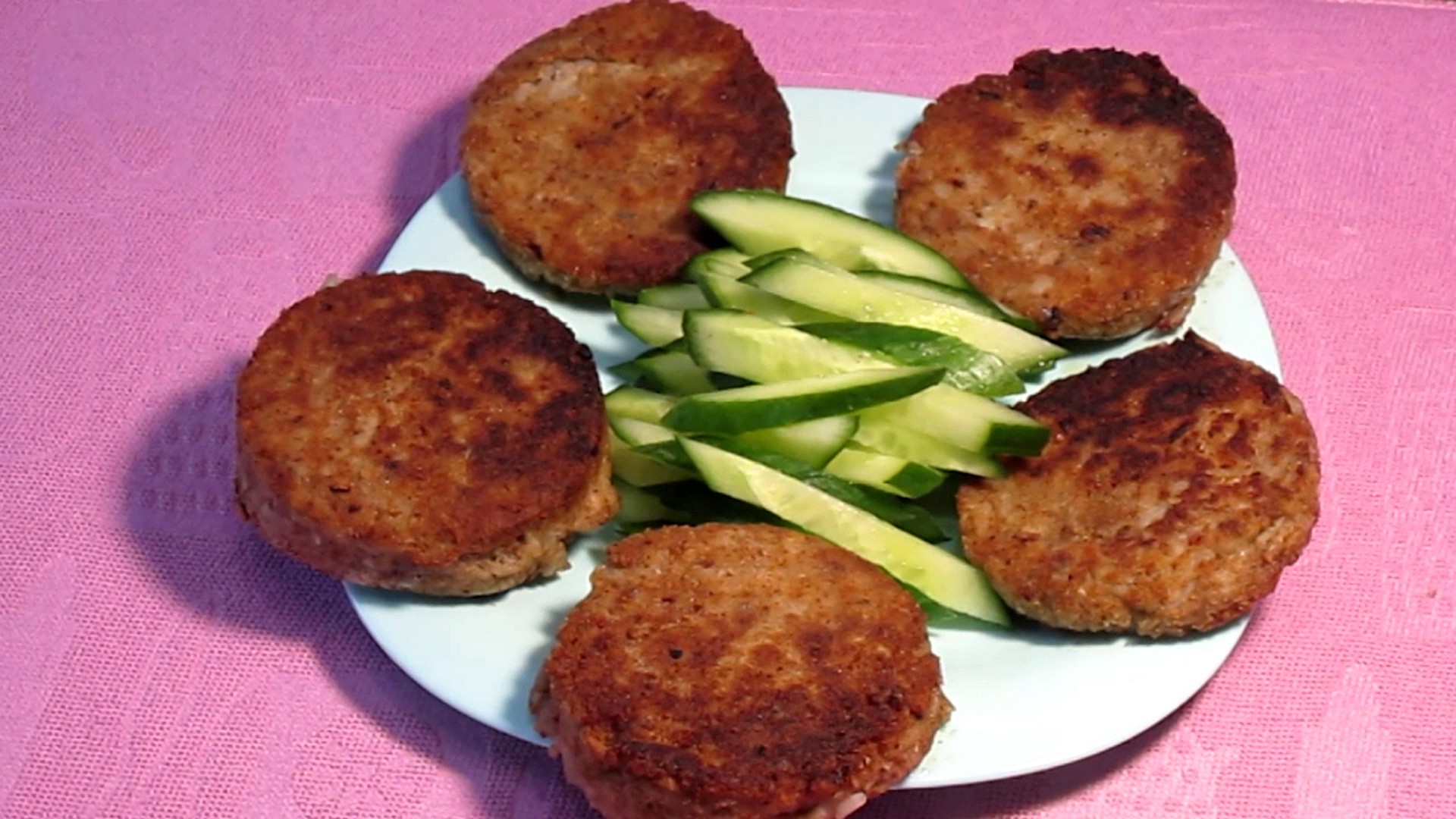 Нет финансов, не беда, если есть сковорода — котлеты из простой консервы сайра.