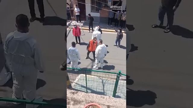 в Китае бьют нарушителей карантина