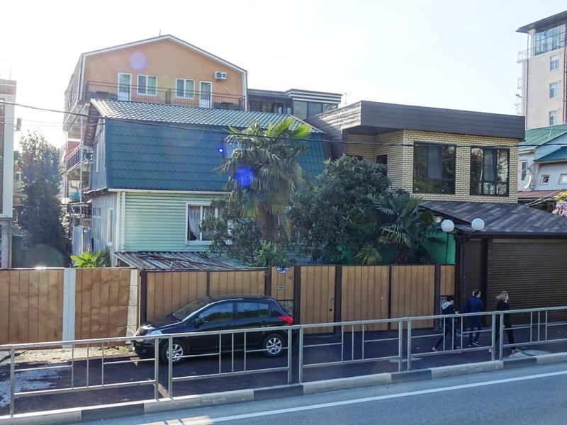 Сколько стоит семейный отдых в Адлере. Недорогое жилье в Адлере без посредников.«Венец» гостевой дом