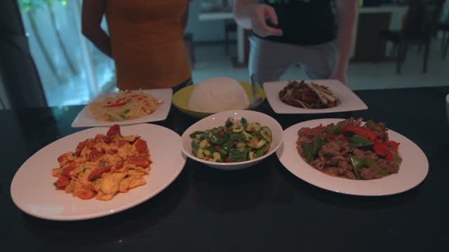 КИТАЯНКА готовит китайский обед из 5 блюд!