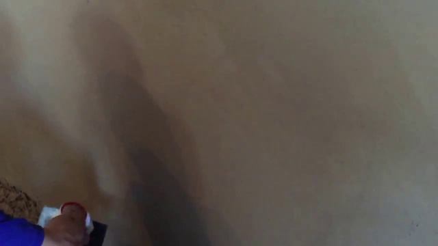 нанесение песчано-цементного раствора на кирпичную стену (отделка стальным шпателем)